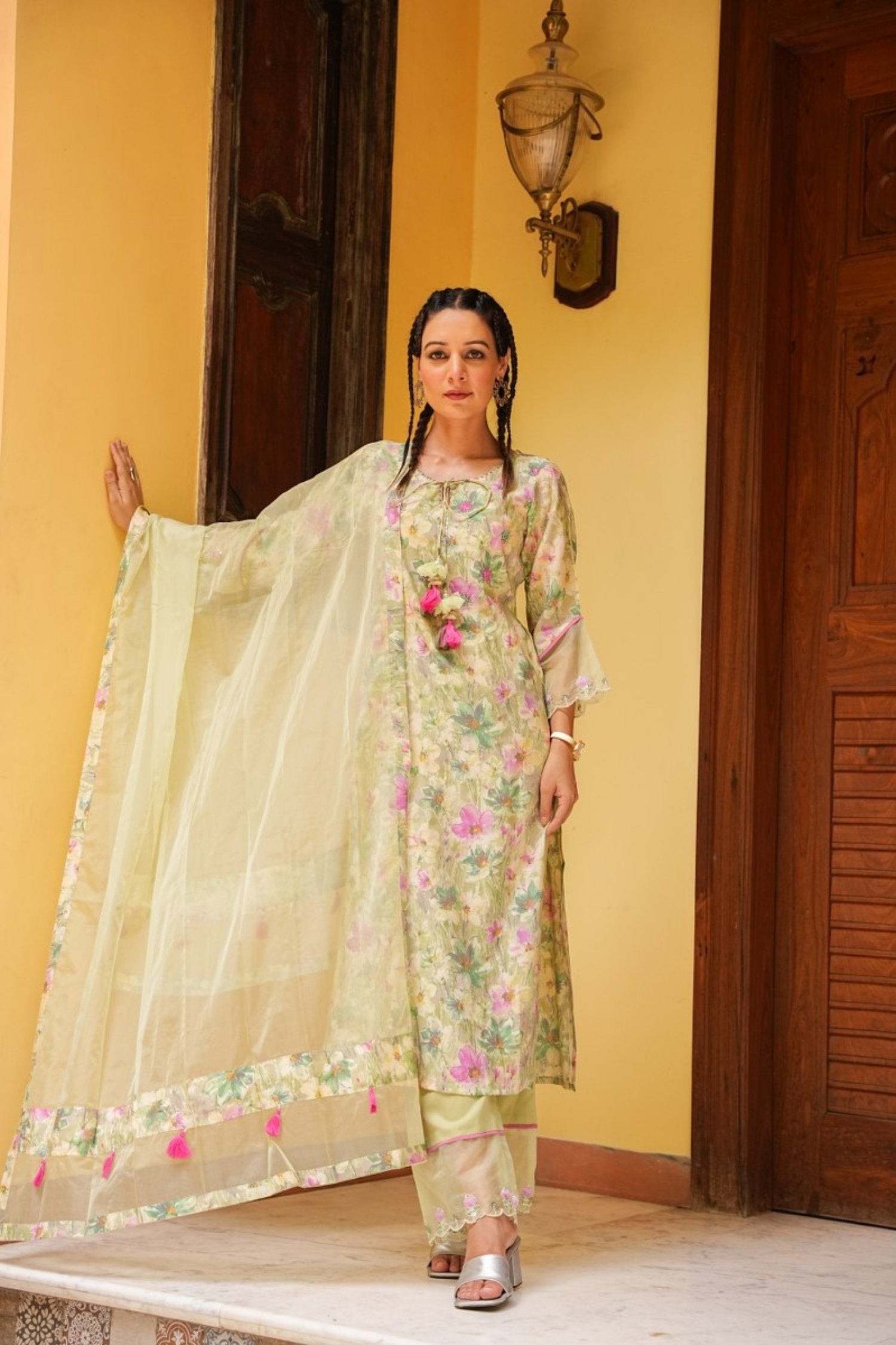 Buy Three-Piece Suit For Women | Ethnic Wear - Freyaa